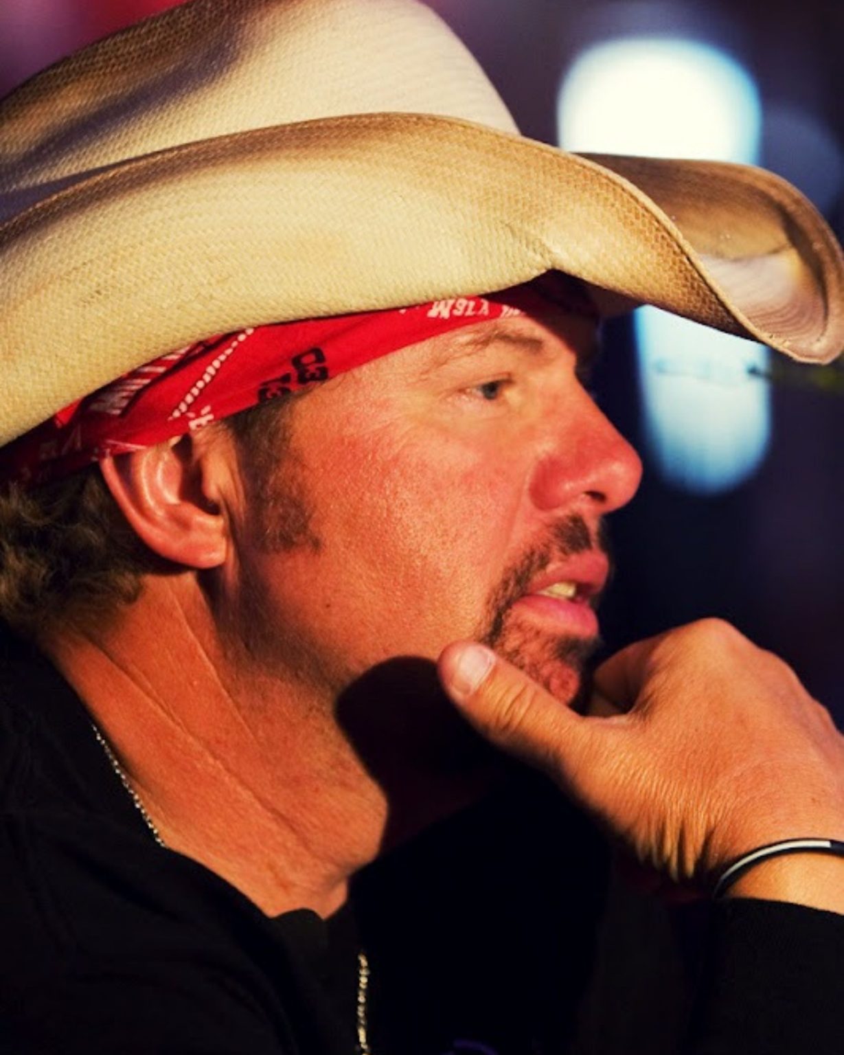 Grief has a way of finding its voice in music, and for Toby Keith, that ...