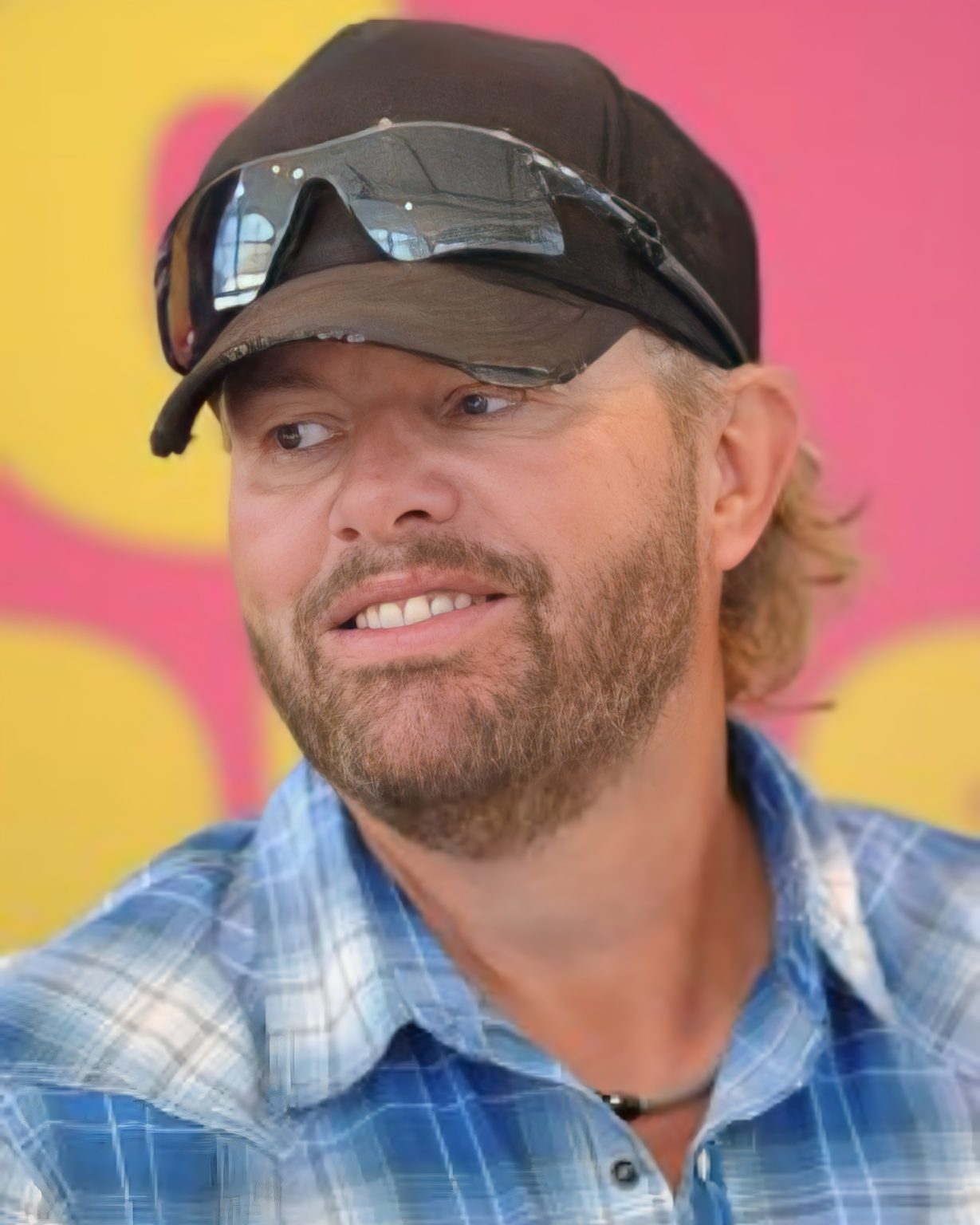 “45,000 TROOPS STOOD IN TOTAL SILENCE… AND TOBY KEITH REALIZED THE SONG ...